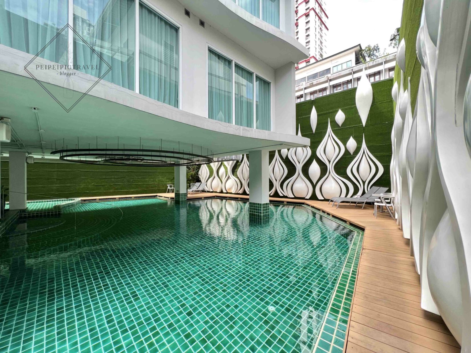 泰國曼谷住宿｜Anajak Bangkok Hotel－泰式風格滿滿、好吃的現煮早餐、露天泳池 | 美食瑜樂