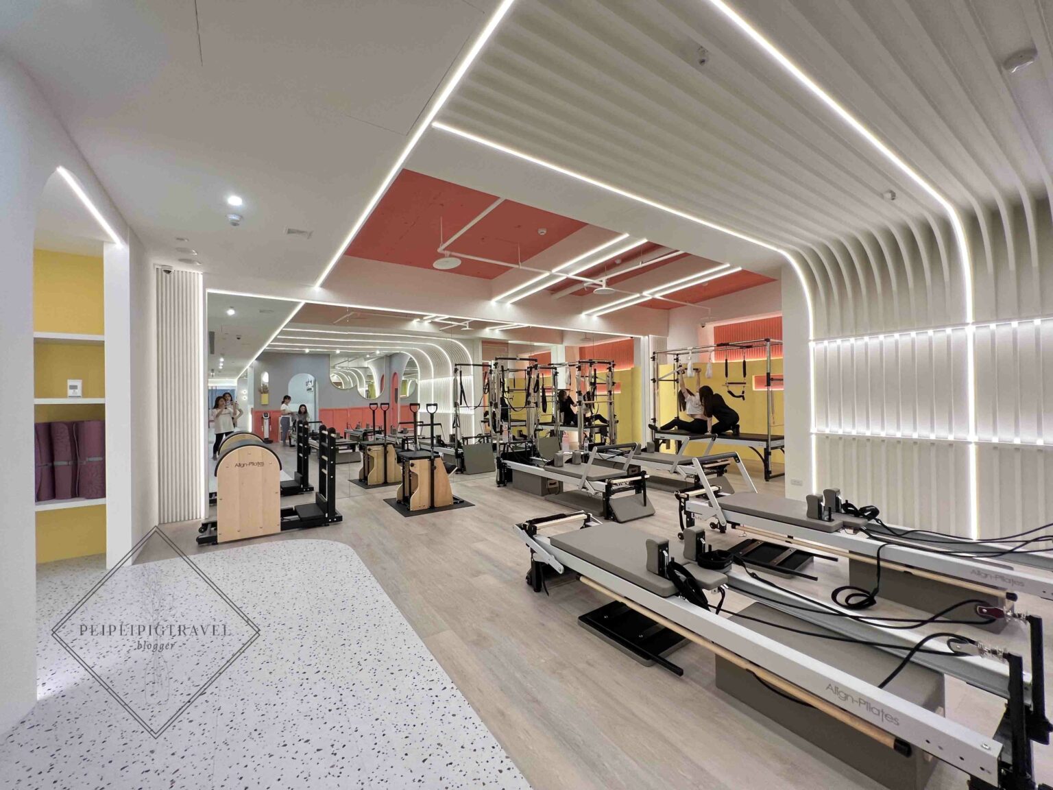 新竹健身｜B.P.Y 220 新竹巨城店－皮拉提斯核心床、3D矯正椅、雕塑健身，超美環境運動心情好 | 美食瑜樂