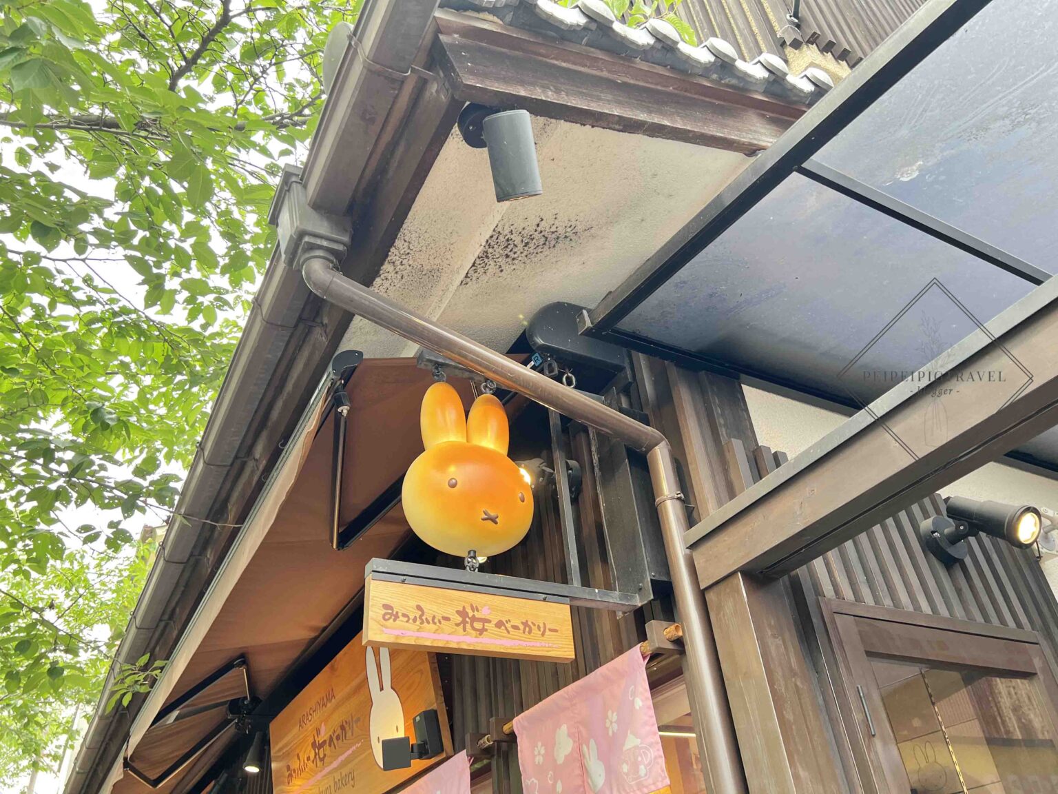 日本京都嵐山｜米菲兔櫻花廚房 Miffy Sakura Kitchen－失心瘋超好買，還有超可愛的米菲兔麵包 | 美食瑜樂